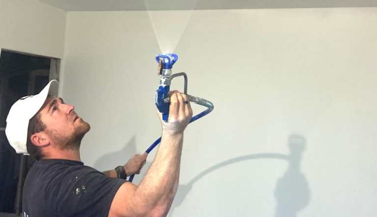 Spray Plastering Walls vs Traditional Methods - UK Spray Plaster